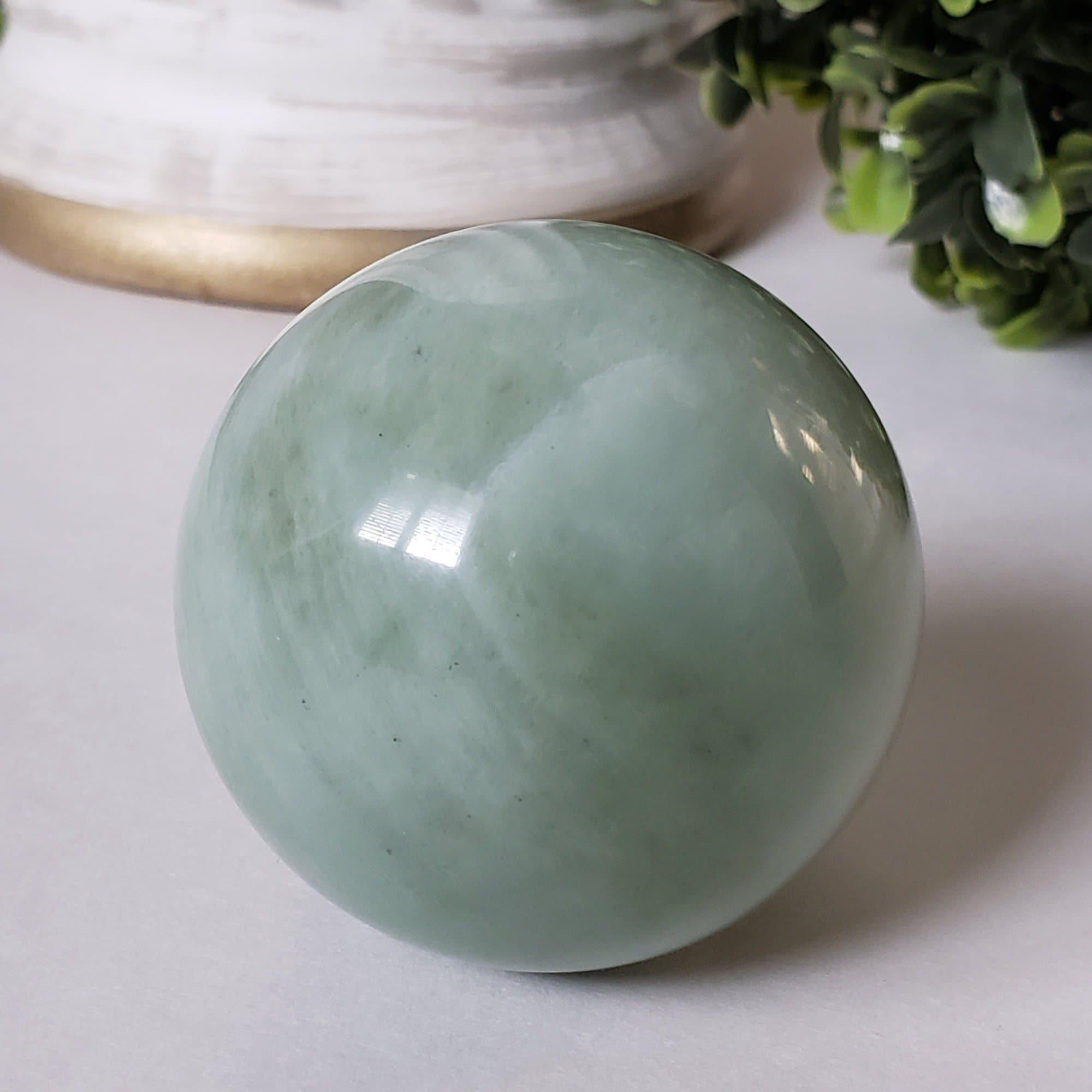 Sphère de Jade 53 mm 206,8 grammes de Chine